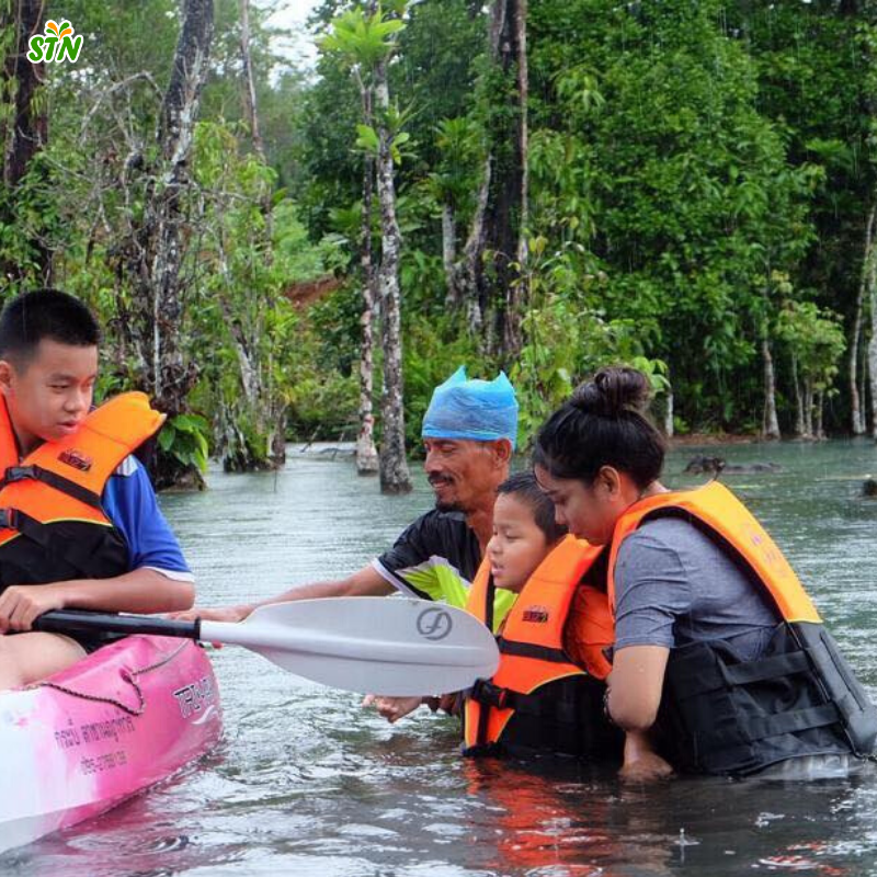 ทัวร์ พายเรือคายัค กระบี่ คลองหรูด/คลองน้ำใส - โปรโมชั่น 800 บาท ทัวร์ ...